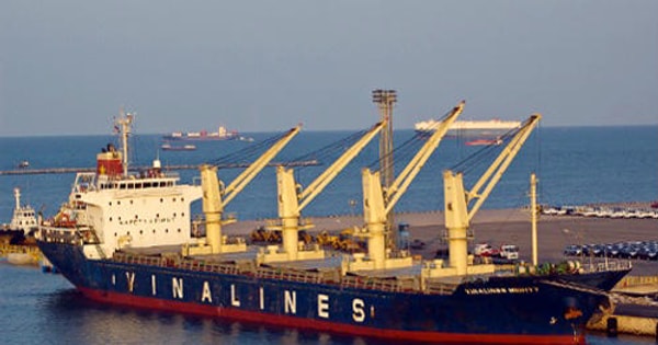 Vietinbank aims for Vinalines ports stake